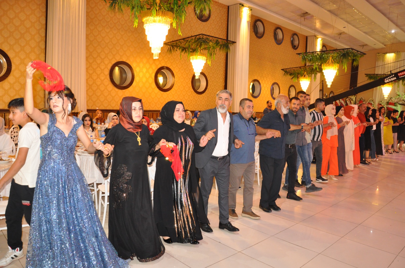 Akdağ ve Müjdeci ailelerinin mutlu günü - Batman Medya Gazetesi